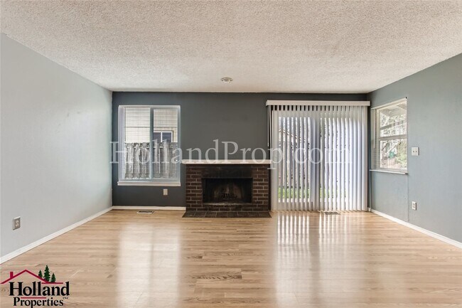 Single level home in great location of Bea... - House Rental in ...