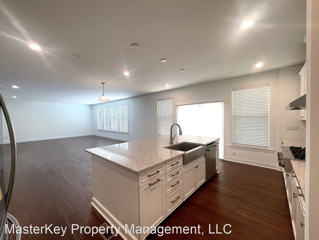 6 br, 5 bath House - 508 White Oak Pond Rd - House Rental in Apex, NC ...