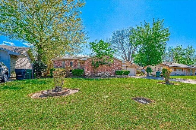 5838 Reed Rd - House Rental in Houston, TX | ForRent.com