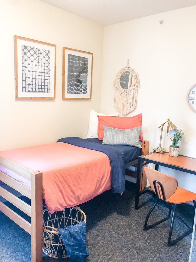 University Gate Apartments | Penn State University | Off-Campus Housing ...
