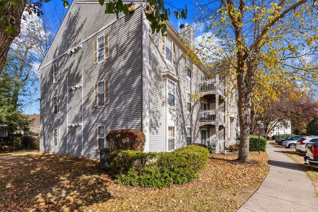 Top Floor Condo with Fireplace and Open Floorplan! Assigned Parking ...