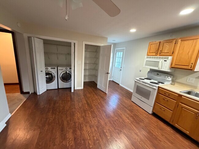 2902 Darlington Rd Unit 603 Off-Campus Housing, Beaver Falls, PA