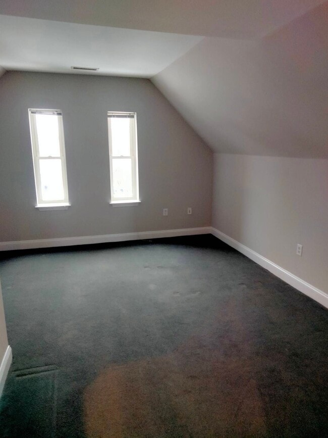 21 Imlay St Off-Campus Housing, Hartford, CT