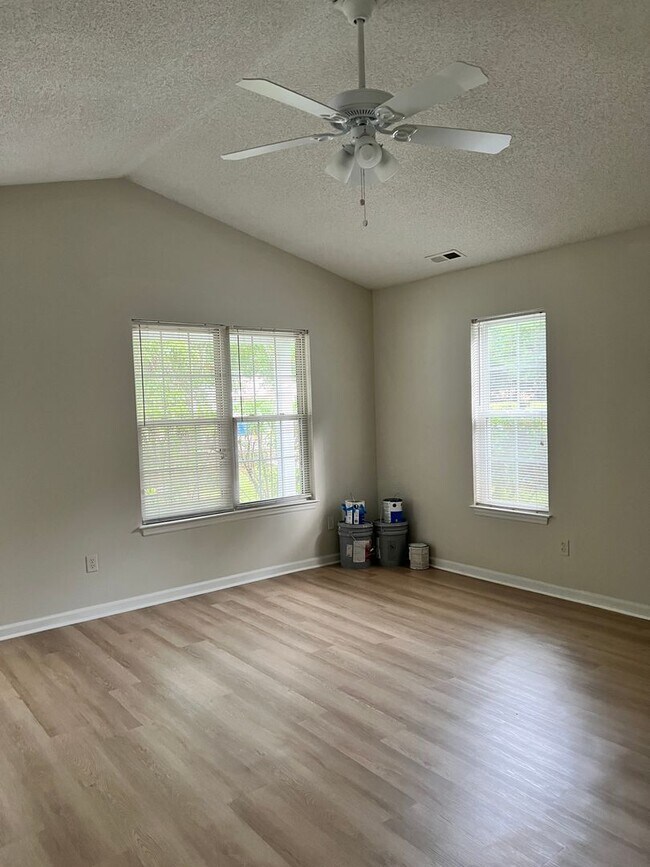 3 Bedroom 2 Bath House on Hillsdale Drive ... Rental - House Rental in ...