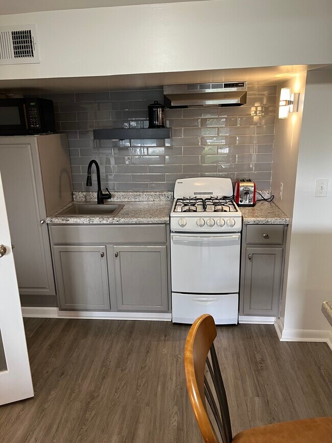 8677 Hidden Lake Dr Apartment Unit Judith Daoust - Howell, MI | ForRent.com