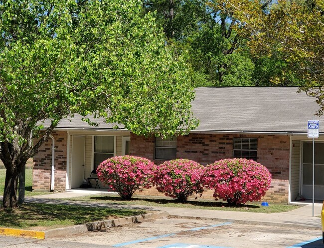 13000 Main St Off-Campus Housing, Norwood, LA