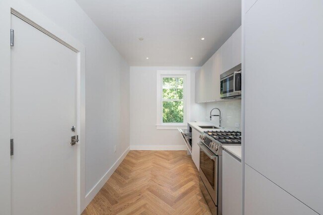 17 A Forest St Unit 41 Off-Campus Housing, Cambridge, MA
