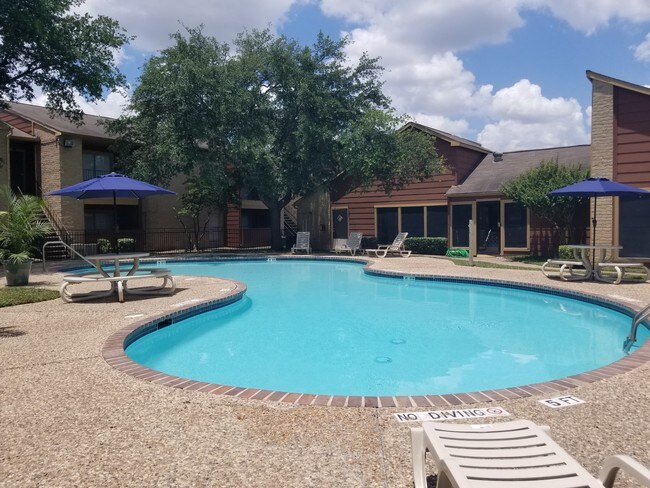 Bankside Village Apartments - Houston, TX | ForRent.com
