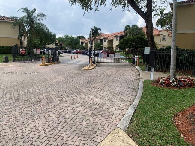 1237 SW 46th Ave Unit 812 - Condo for Rent in Pompano Beach, FL ...