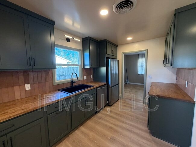 1535 N 20th St Off-Campus Housing, Grand Junction, CO