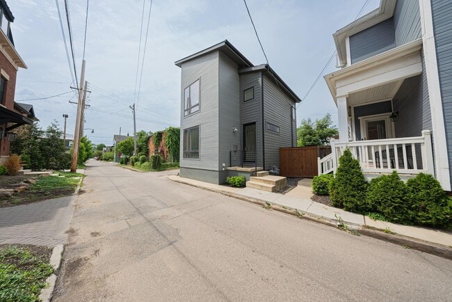 567 Lathrop St - House for Rent in Columbus, OH | ForRent.com