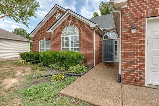 One level brick home on cul de sac near do... - House Rental in ...