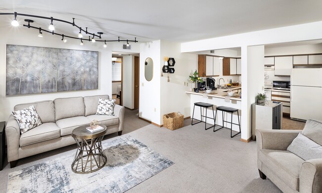 Foxhaven Apartments - Waukesha, WI | ForRent.com