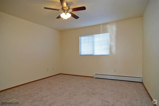 Evergreen Estates Apartments - Appleton, WI | ForRent.com