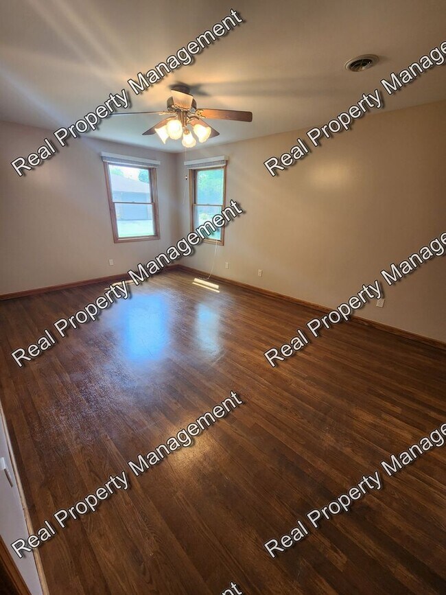 Two Bedroom Crown Point Condo - House Rental in Crown Point, IN ...