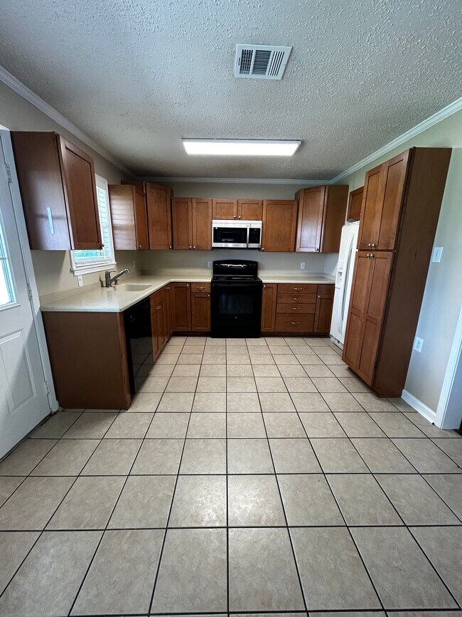 1657 Holiday Pl - House Rental in Bossier City, LA | ForRent.com