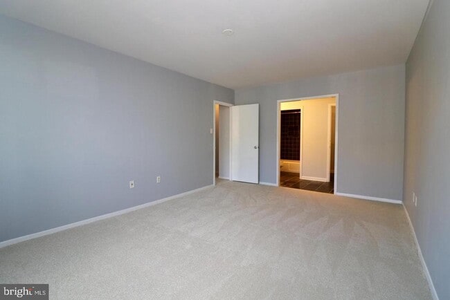 3705 S George Mason Dr Unit 2117S Off-Campus Housing, Falls Church, VA