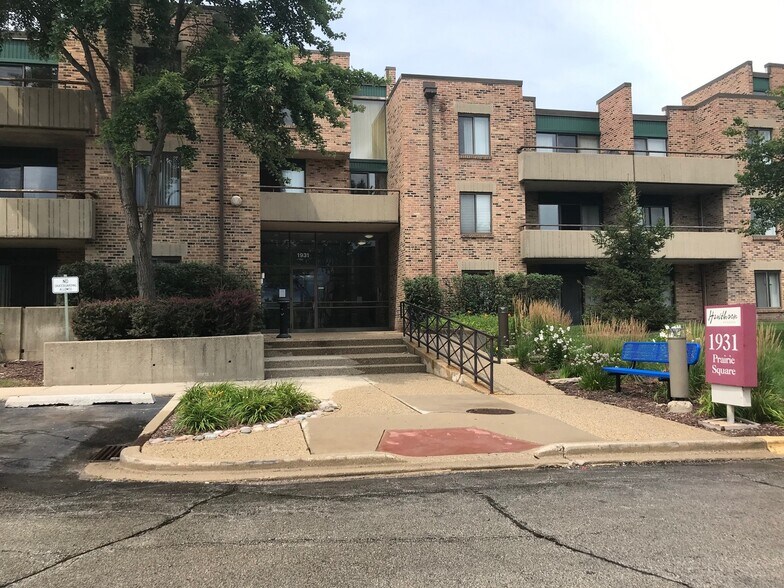 1931 Prairie Square Unit 234 - Condo for Rent in Schaumburg, IL ...