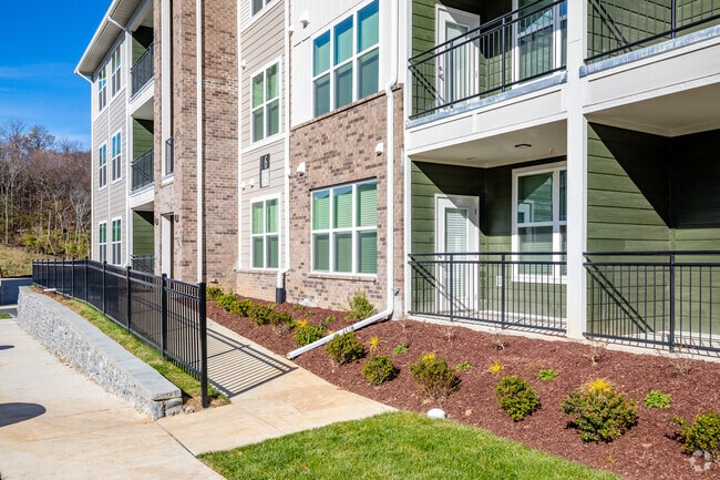 The 808 at Skyline Ridge Apartments - Madison, TN | ForRent.com
