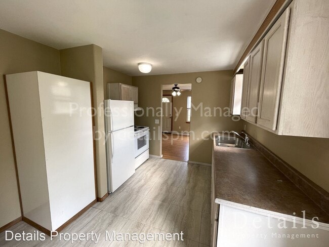 2 br, 1 bath House - 3915 Perry Ave NE - House Rental in Bremerton, WA ...