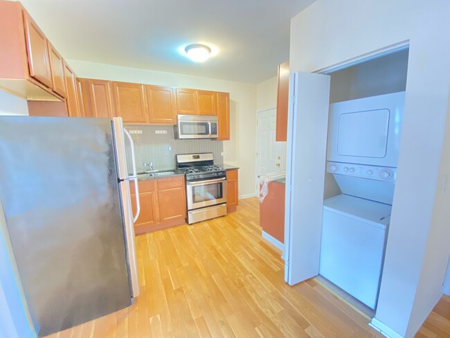 6421 N Greenview Ave Apartments Unit 3W - Chicago, IL | ForRent.com