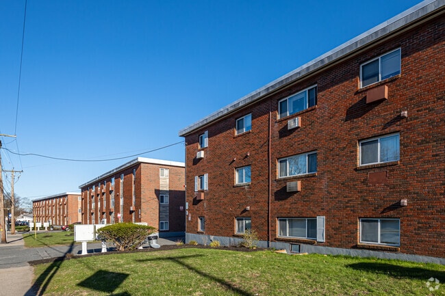 Reed Street Apartments - Randolph, MA | ForRent.com
