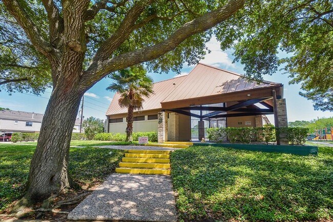 6428 Alisa Ln Condo For Rent in Houston, TX | ForRent.com