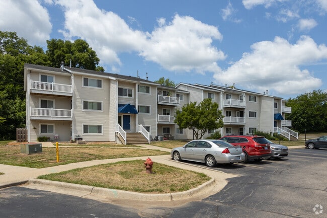 River Trail Apartments - Three Rivers, MI | ForRent.com