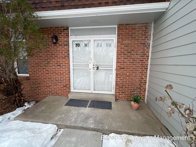 Four Bedroom House in the Smoky Hill neigh... - House Rental in ...