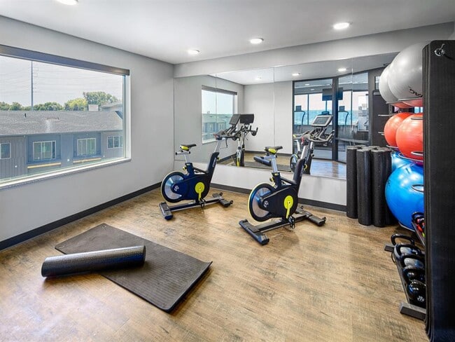 Centerline Apartments | Creighton University | Off-Campus Housing Search