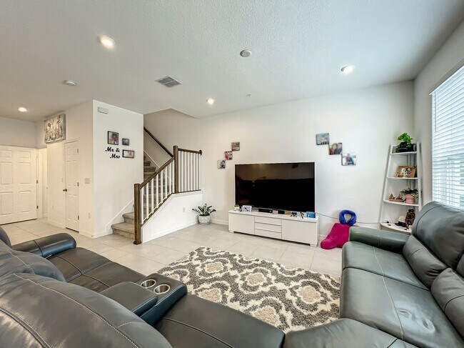 !!!Available Now !!! Stunning House in a w... - House Rental in Orlando ...