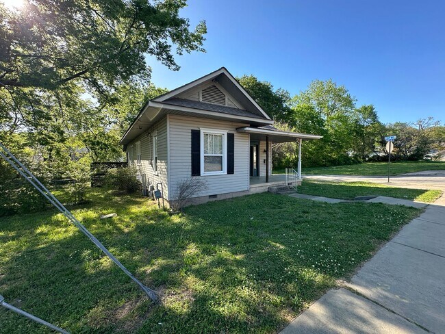 Charming 2 Bed, 1 Bath House in Fort Smith - House Rental in Fort Smith ...