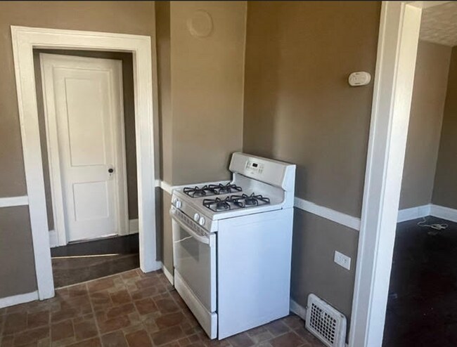 3545 W. 120th Street Apartment Unit UP - Cleveland, OH | ForRent.com