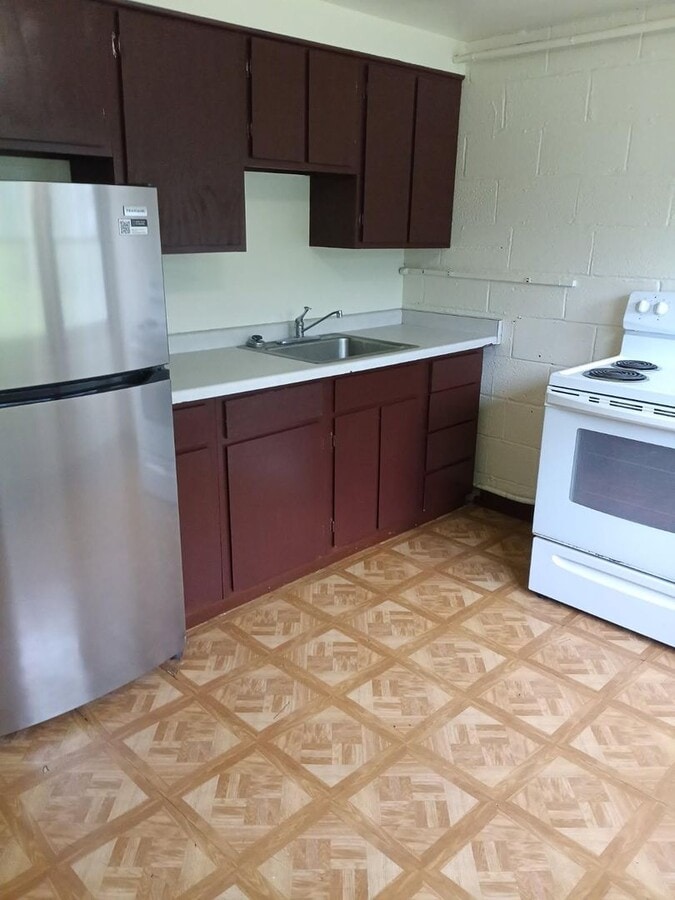 Canal 112 #4 Unit 112 - #4 Off-Campus Housing, Grand Rapids, MN