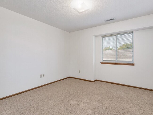 Northridge Crossing Apartments and Townhomes - Mcpherson, KS | ForRent.com