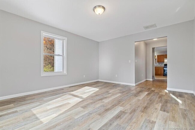 1552 CT-32 Unit 1 - Uncasville, CT | ForRent.com