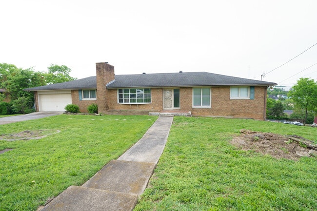 Geneva on College Hill Off-Campus Housing, Nashville, TN