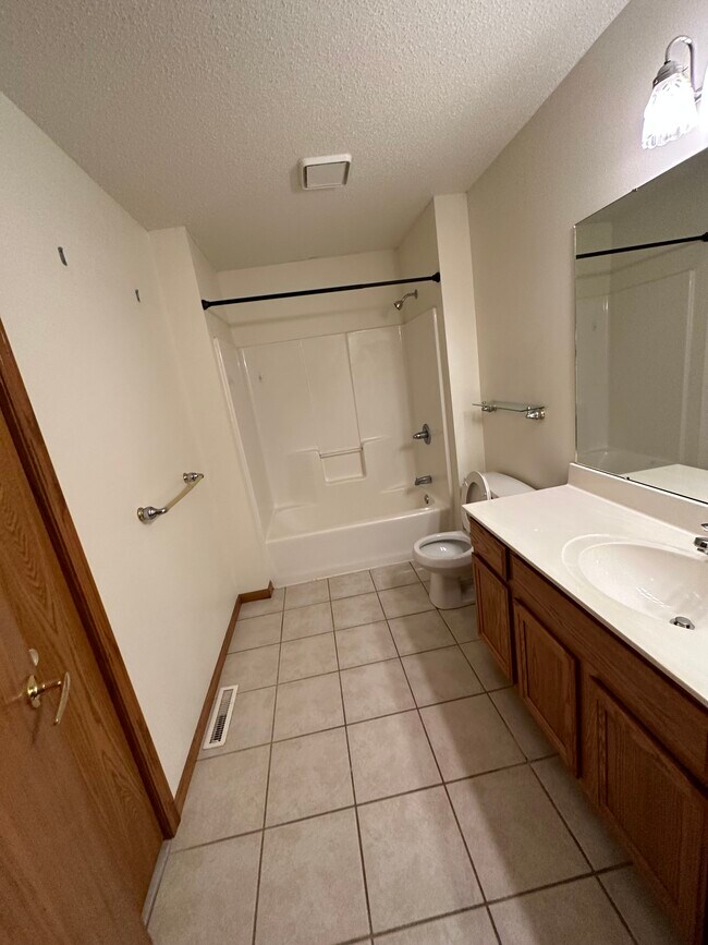 665 Agency Rd Townhome - Townhome Rental in Mankato MN | ForRent.com