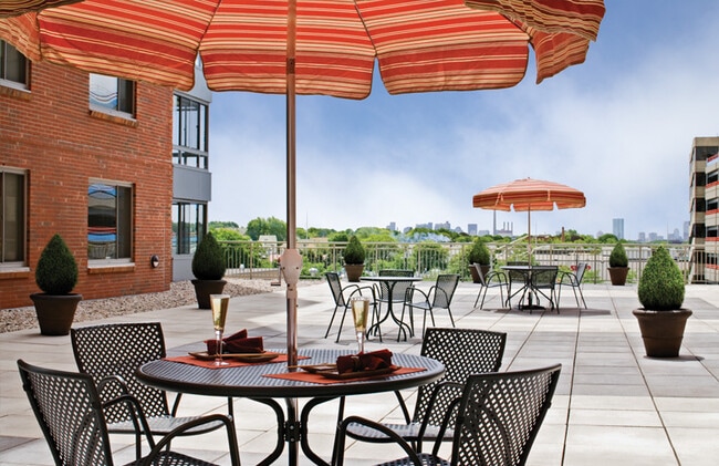 Massachusetts Institute of Technology | Off-Campus Housing Search