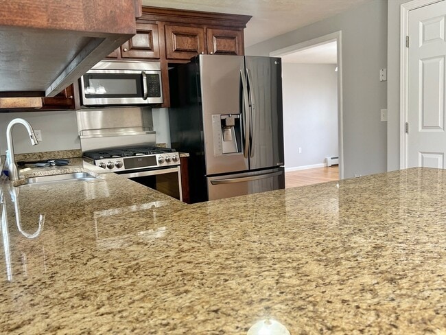 78 Bayberry Hill Rd Off-Campus Housing, Townsend, MA