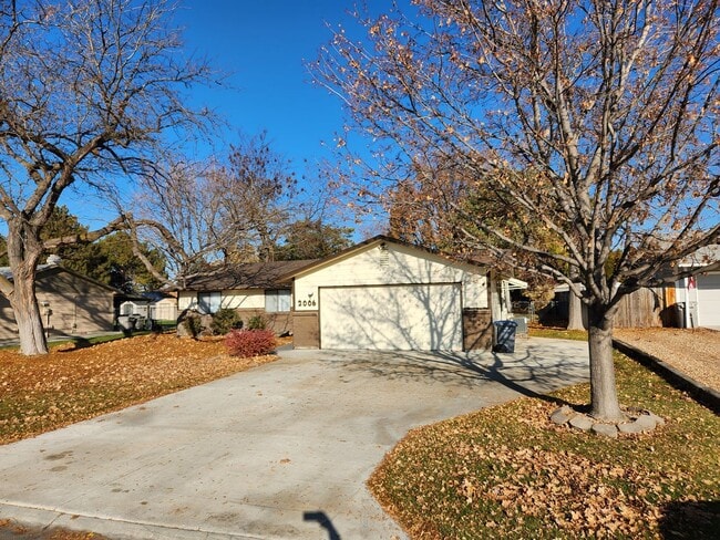 Nice 3 bedroom home with Bonus/Den Rental - House Rental in Nampa, ID ...