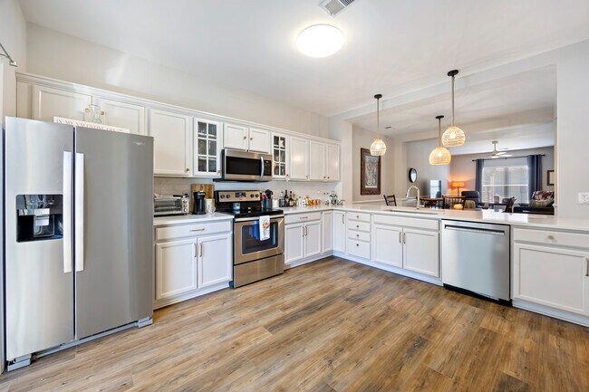 4 Jib Sail Ct Off-Campus Housing, Hilton Head Island, SC