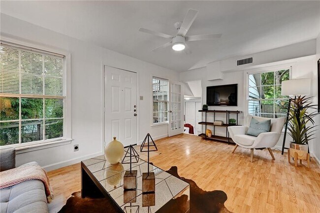 3207 Breeze Terrace - House for Rent in Austin, TX | ForRent.com