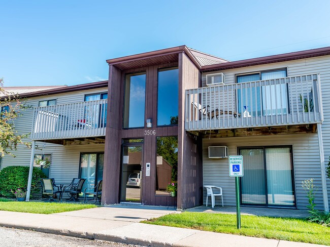 Corner Ridge Apartments - Grand Rapids, MI | ForRent.com