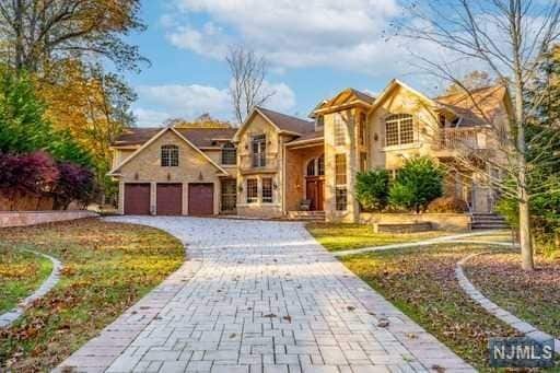 670 Shawnee Dr - House Rental in Franklin Lakes, NJ | ForRent.com