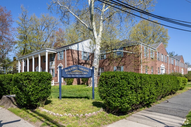 Brookdale Gardens Condo - Bloomfield, NJ | ForRent.com