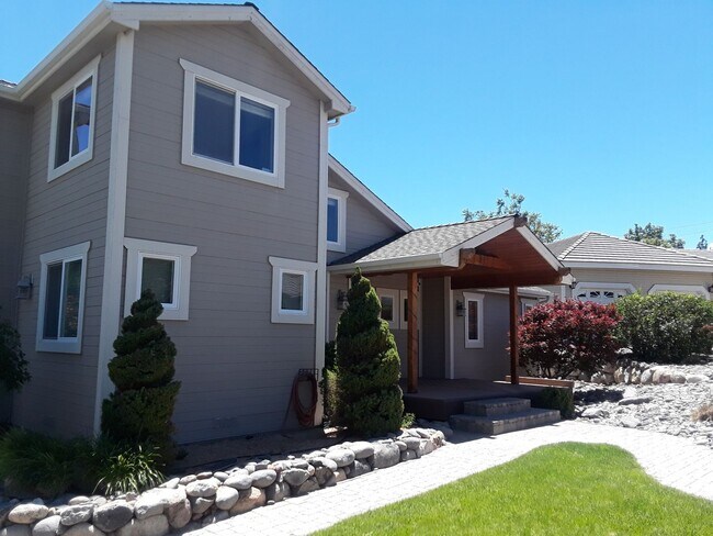 Large 4 bedroom plus bonus room in NW Reno... - House Rental in Reno ...