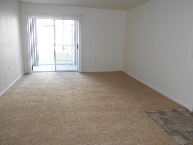 Kates Trace Apts - Newport News, VA | ForRent.com