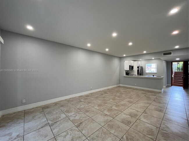 5535 N Lakewood Cir Unit 312 - Condo for Rent in Margate, FL | ForRent.com