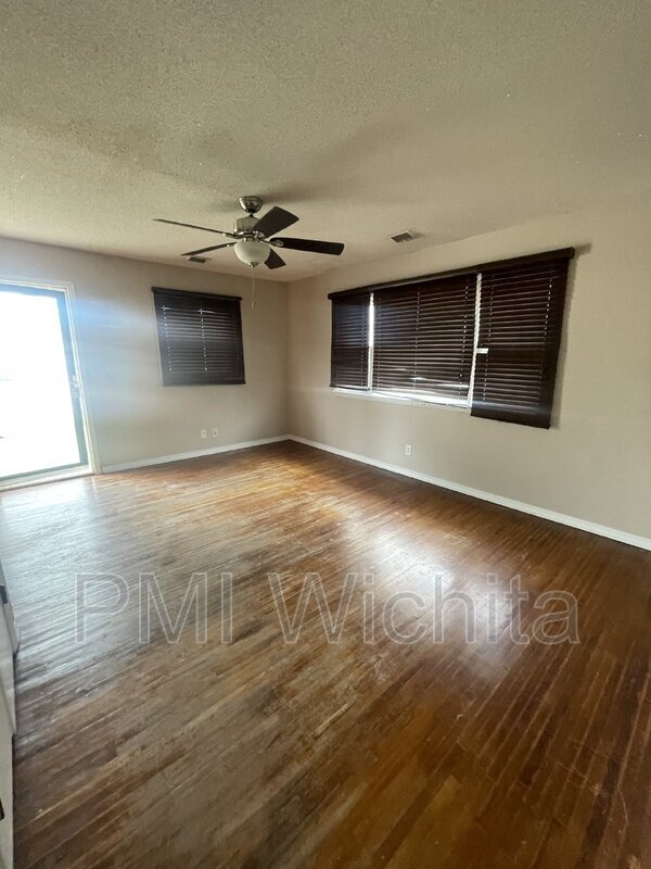 127 N Tracy St House - House Rental in Wichita, KS | ForRent.com 127 N Tracy St House - House Rental in Wichita, KS | ForRent.com